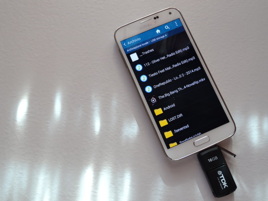 Recensione TDK USB 2 in 1 per Android. Pendrive 16GB + USB OTG a 19,99 €. | Tecnophone.it